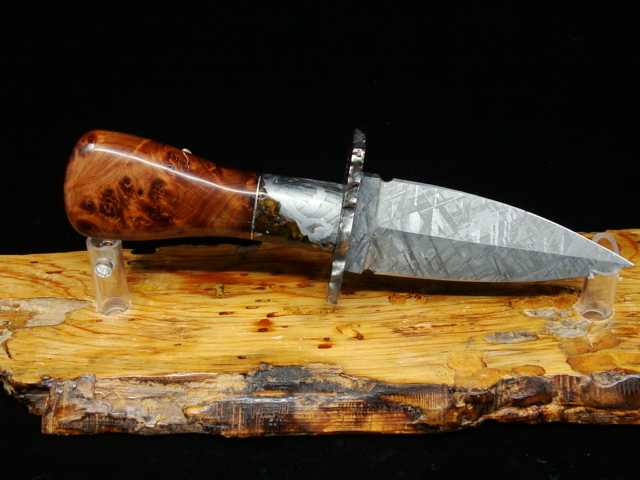 MeteoriteKnifeMuonionalustaMeteoriteDagger