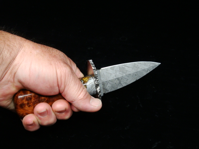 MeteoriteKnifeMuonionalustaMeteoriteDagger