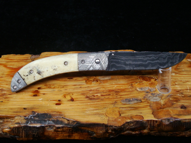 BRMeteoriteDamascusMuonionalustaSmallMarshTrapperWithWalrusIvory