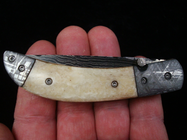 BRMeteoriteDamascusMuonionalustaSmallMarshTrapperWithWalrusIvory